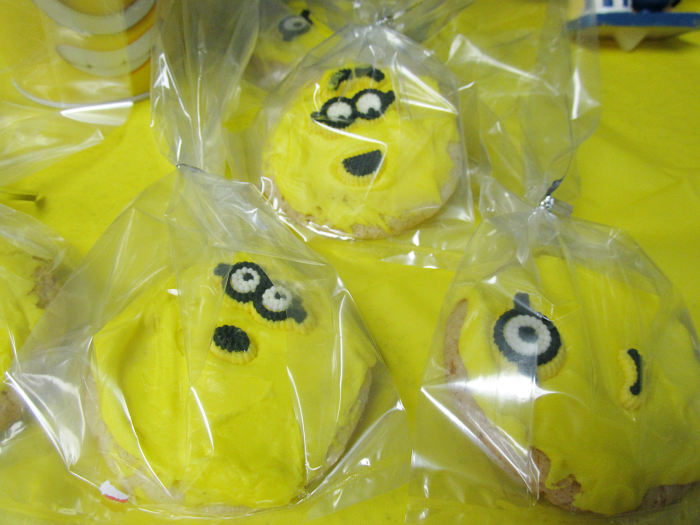 Quick Minions Cookies - The Shirley Journey